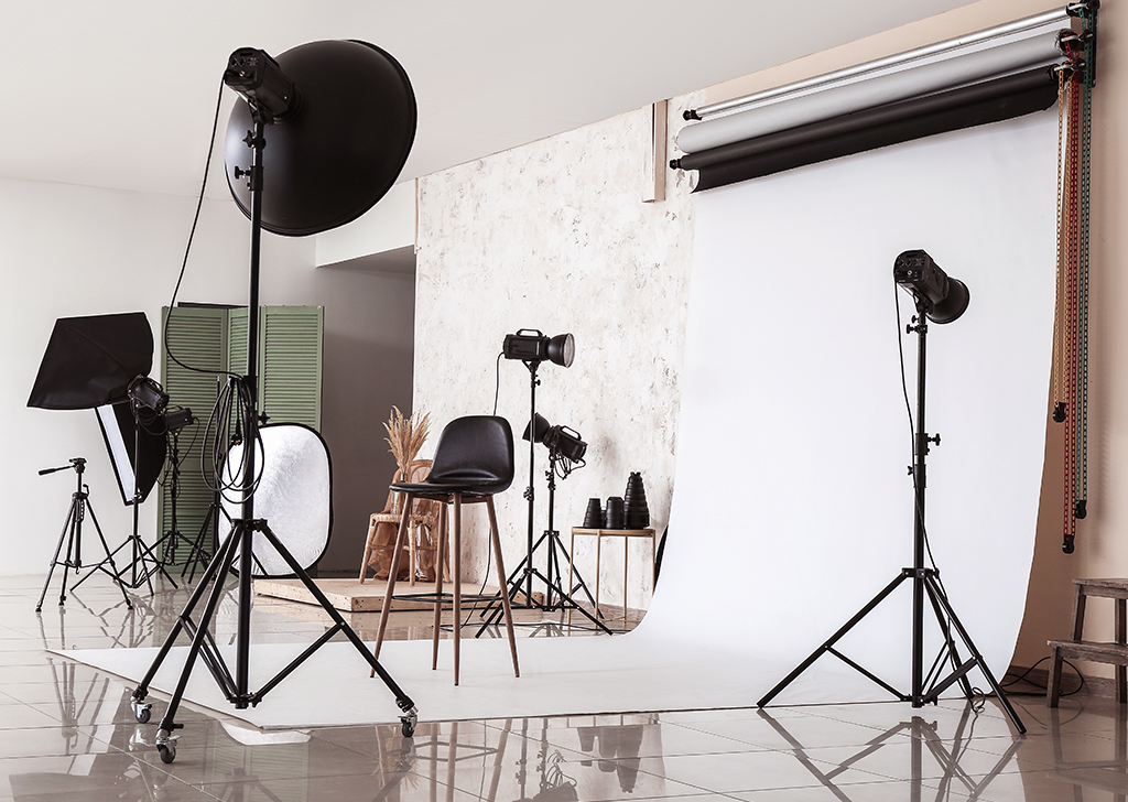 5 Kelebihan Sewa Studio untuk Fotografi - 2 Twelve Production Hub